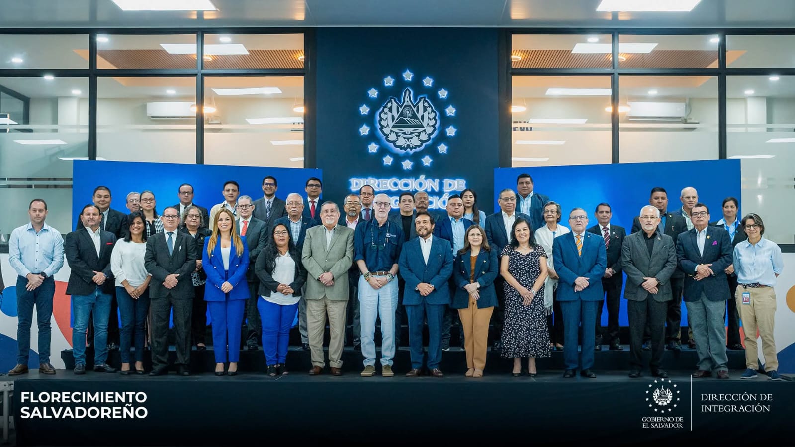 El Salvador marca un precedente histórico en el acceso a la educación ...